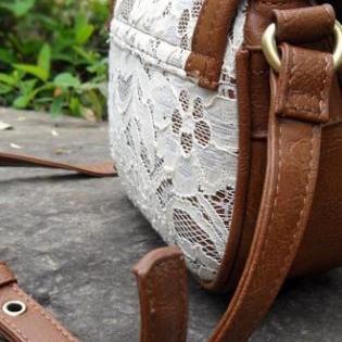 Cute Fashion Lace Cross Body Bag on Luulla